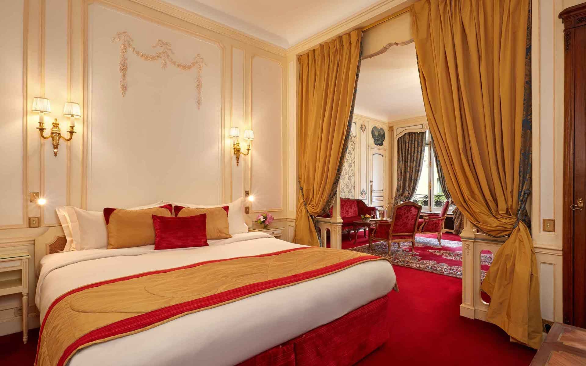 Hotel Raphael Paris ***** | 5 star hotels in paris france | Suites